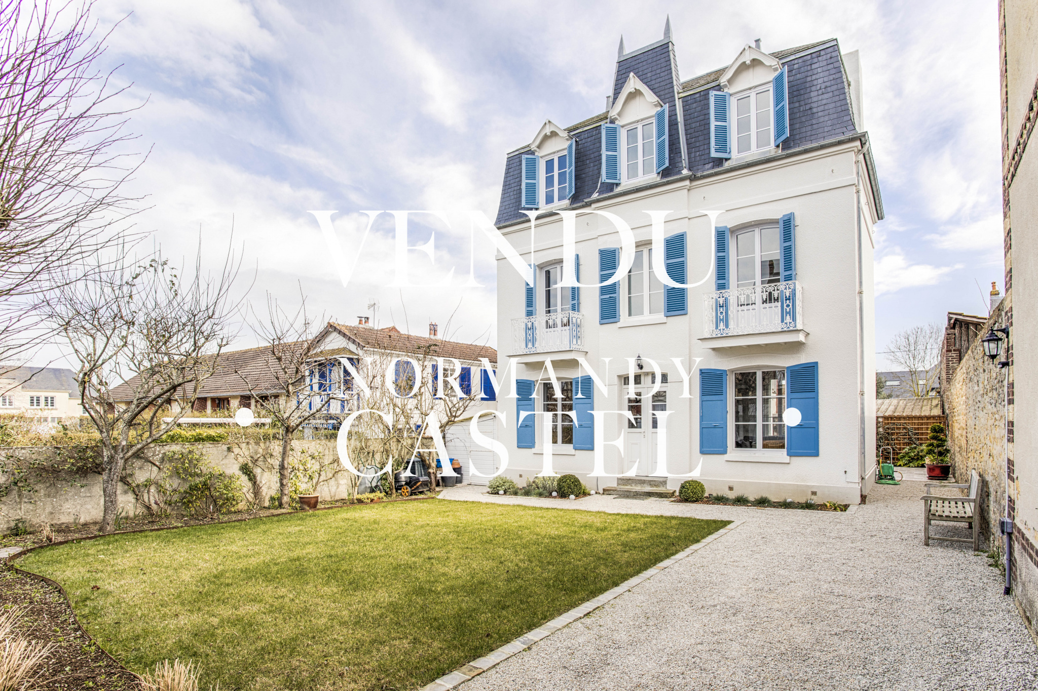 Vente MAISON AVEC JARDIN PLAGE ET COMMERCES A PIEDS | Normandy Castel